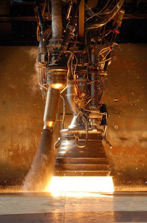 Roumenův Rouming - Zábavné a zajímavé obrázky - Merlin.1C.Firing SpaceX