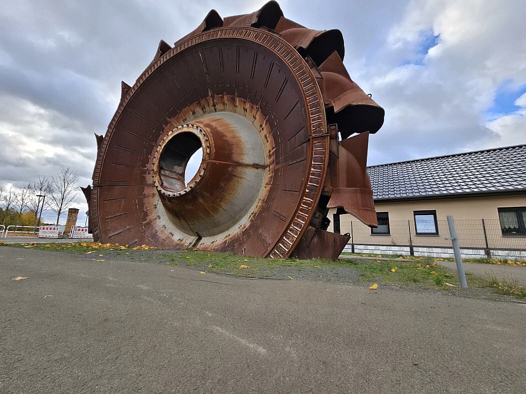 Roumenův Rouming - Zábavné a zajímavé obrázky - rusty meteorite